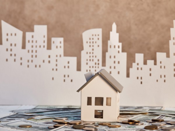 6 Home Maintenance Tasks to Optimize Your Home’s Resale Value